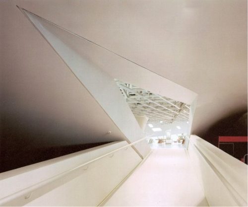 Phaeno Science Center - Data, Photos & Plans - WikiArquitectura