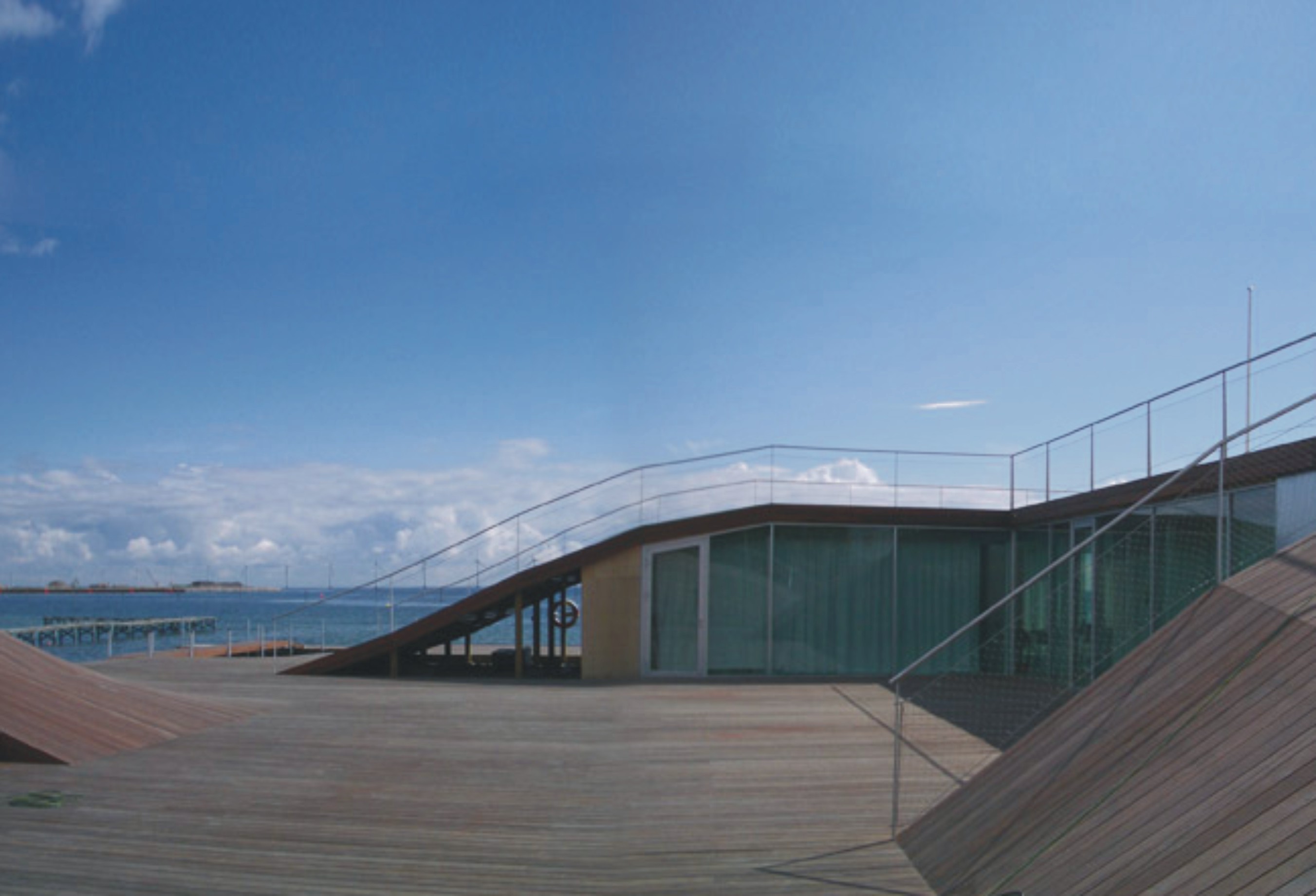 Maritime Youth House - Data, Photos & Plans - WikiArquitectura