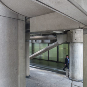 Lloyd's Building - Data, Photos & Plans - WikiArquitectura