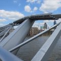 Millenium Bridge - Data, Photos & Plans - WikiArquitectura