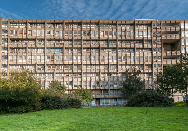 Robin Hood Gardens - Peter and Alison Smithson - WikiArquitectura (6 ...