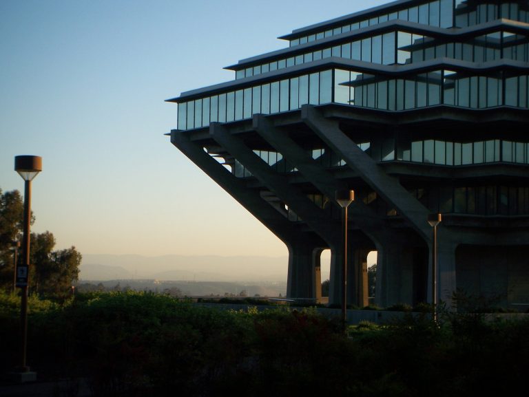geisel library 1 - WikiArquitectura